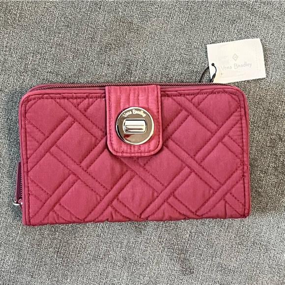 Vera Bradley | Bags | Vera Bradley Rfid Turnkey Wallet Hawthorn Rose ...